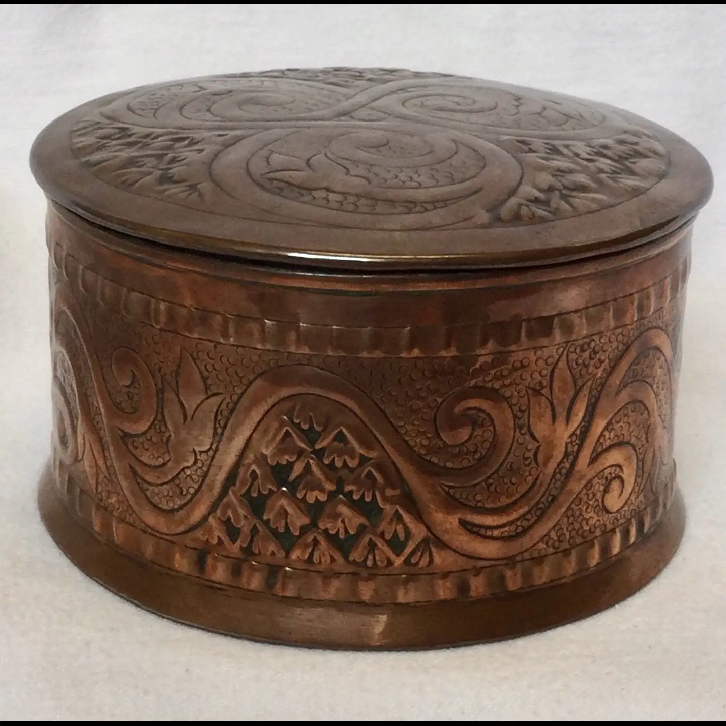 Keswick School Of Industrial Arts Arts And Crafts Circular Table Box