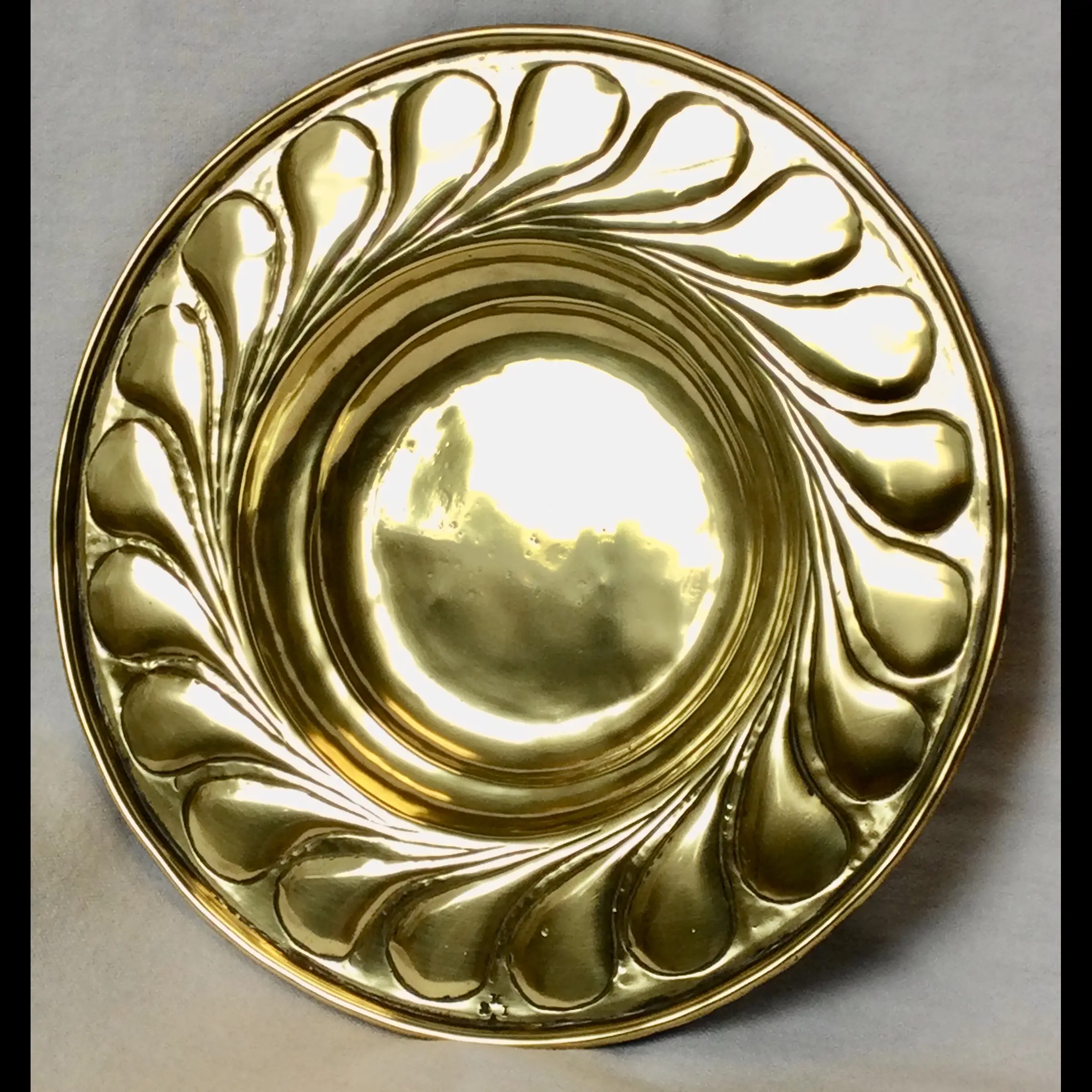 Keswick School Of Industrial Arts Brass Arts And Crafts Alms Tray