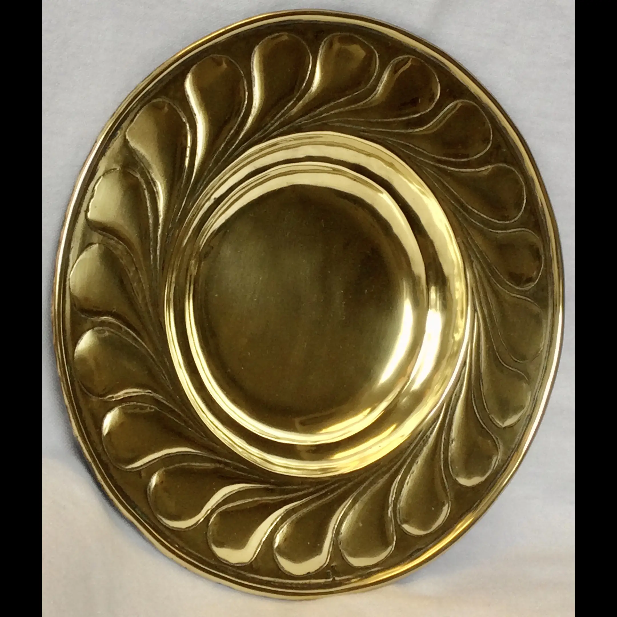Keswick School Of Industrial Arts Brass Arts And Crafts Alms Tray